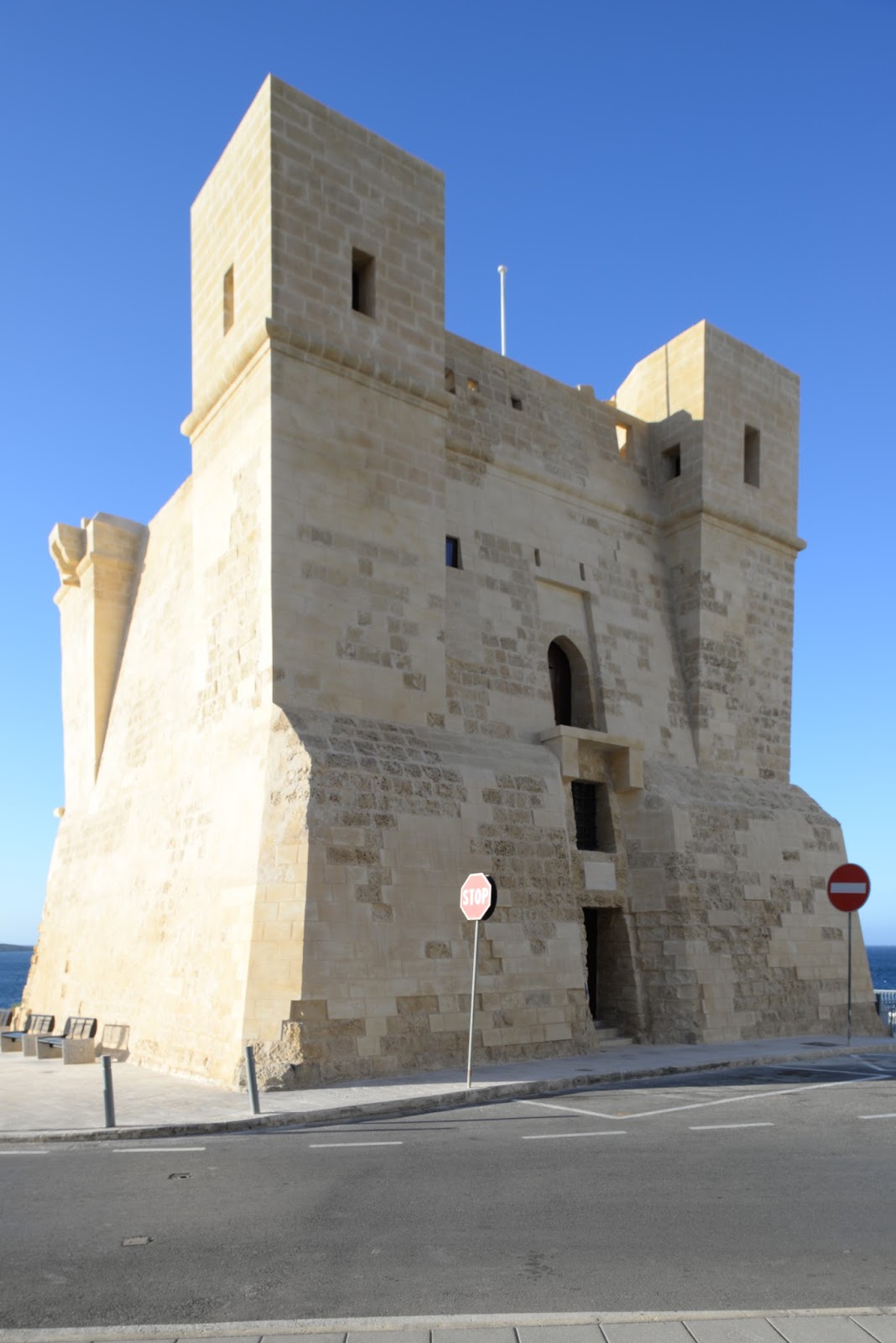 Le Crac: Wignacourt Tower, St Paul's Bay