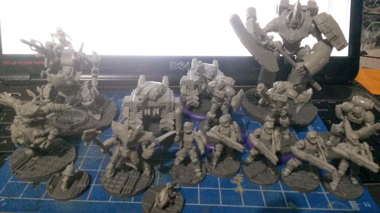 Warhammer 40k Miniatures in Guatemala: Relic Knight my Black Diamonds ...