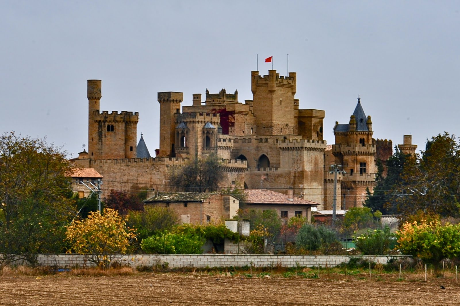 Merlin and Rebecca: Castle Hunting: Castillo de Olite