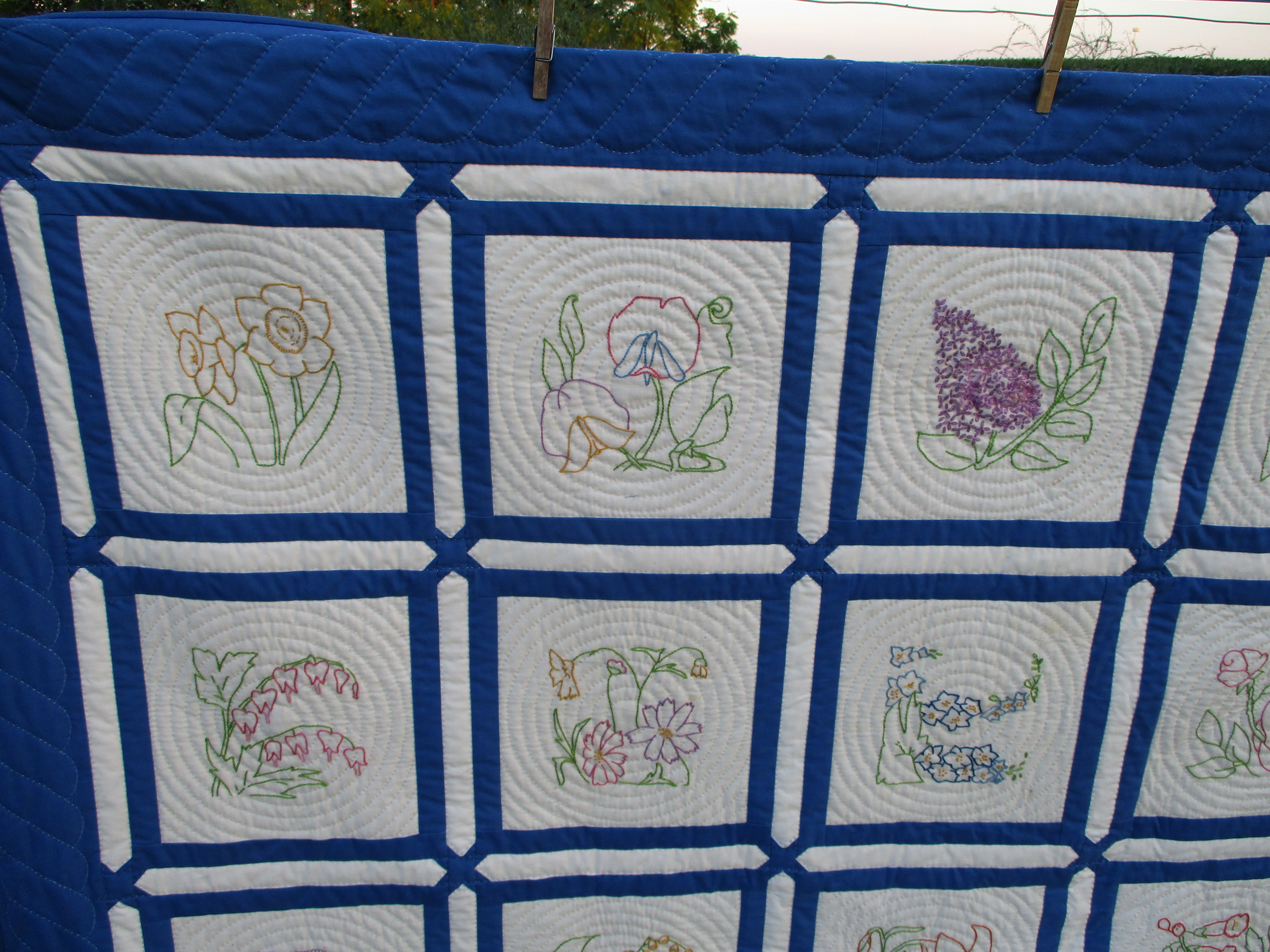 Gretchen's Little Corner: Grandma's Embroidered Blocks