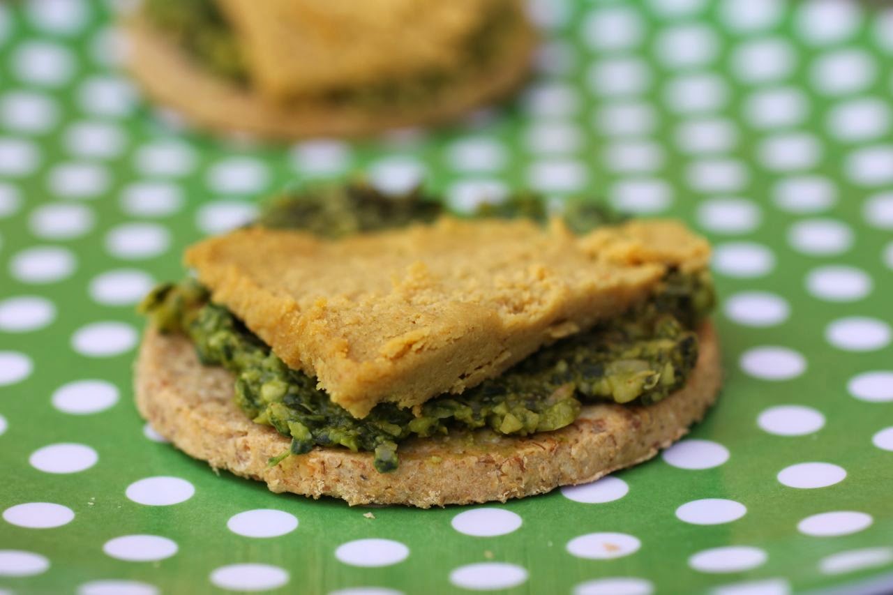 Green Gourmet Giraffe: Sharp vegan cheddar cheese with sauerkraut brine