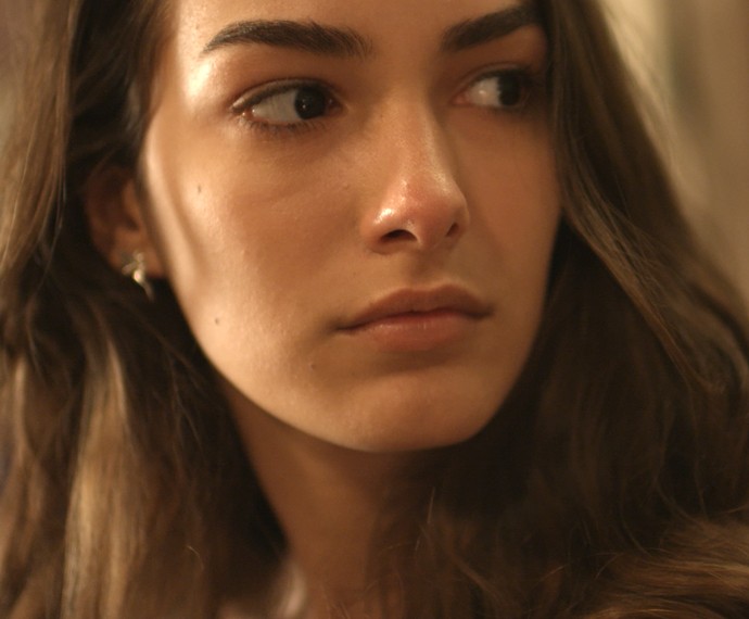 Blog Por Simas: MALHAÇÃO – JÉSSICA CORRE ATRÁS DE LUCIANA PARA CONTAR BAFÃO