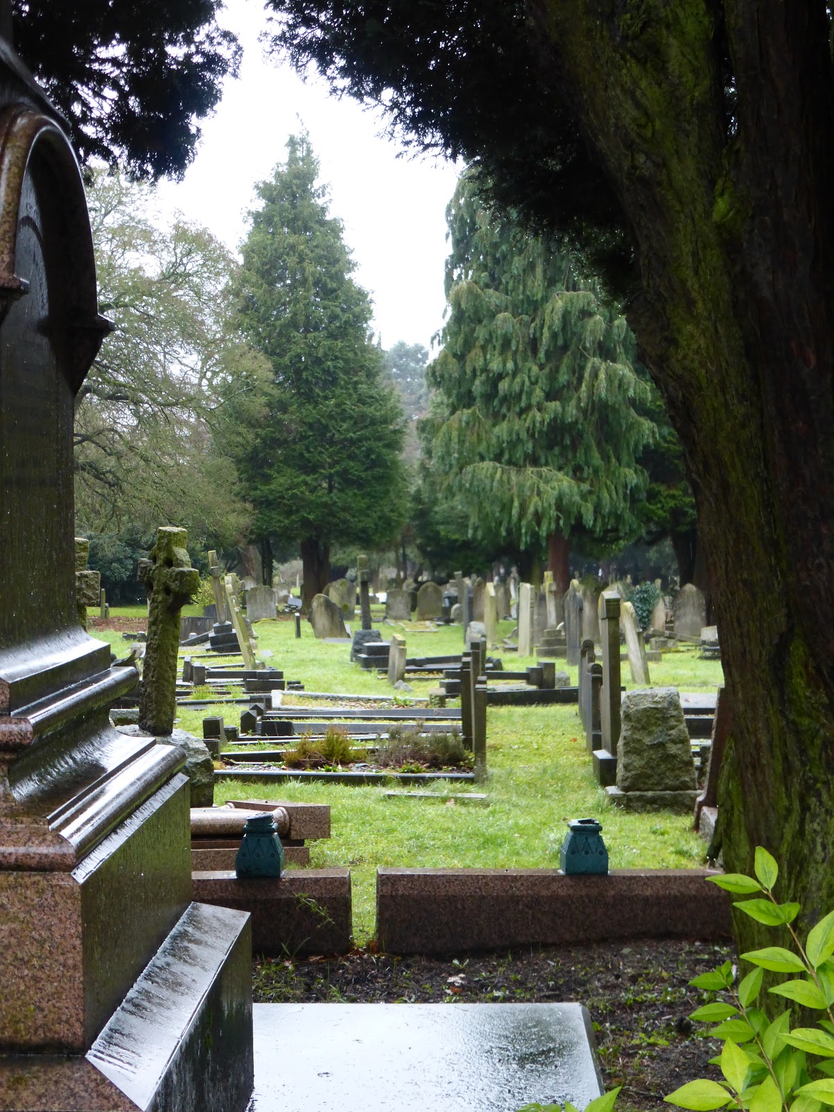 Places of the Dead, A Photographic Journey: East Finchley Cemetery