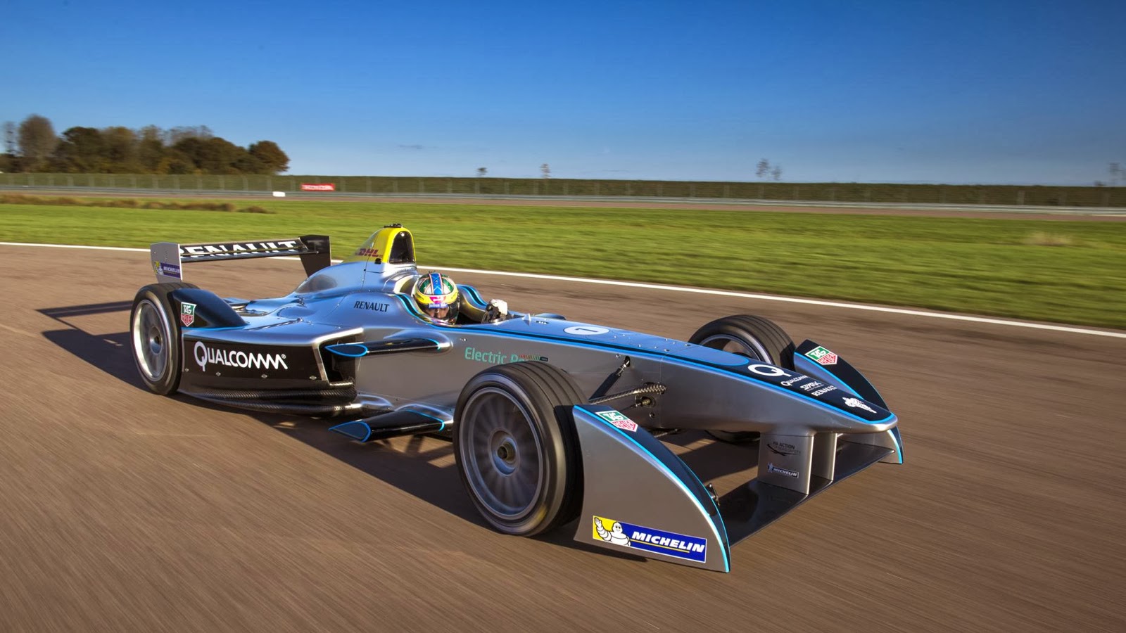 Spark-Renault SRT_01E Formula E Hits the track [VIDEO] : ebeasts.com