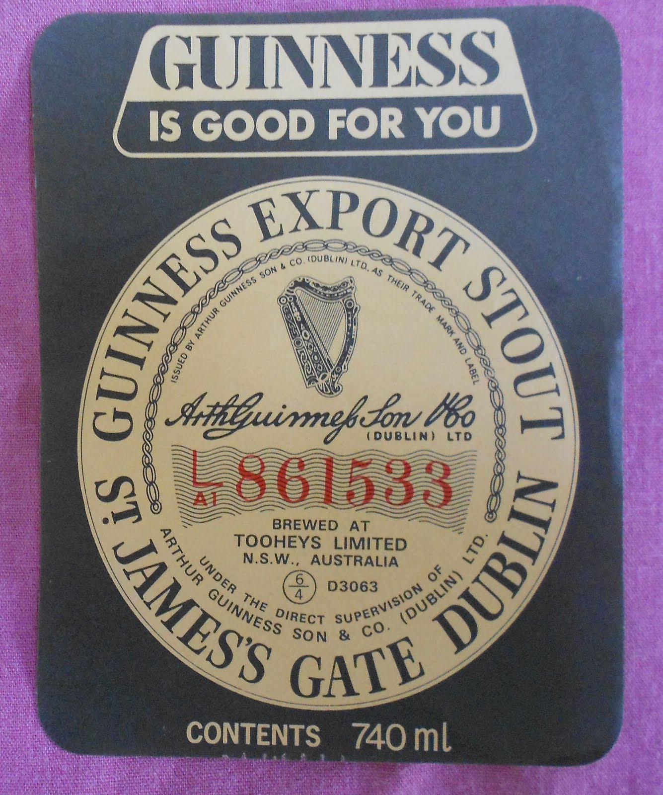 Guinness Collection: Labels, Carlton Ware, Wade, Gilroy, Doctors Books ...