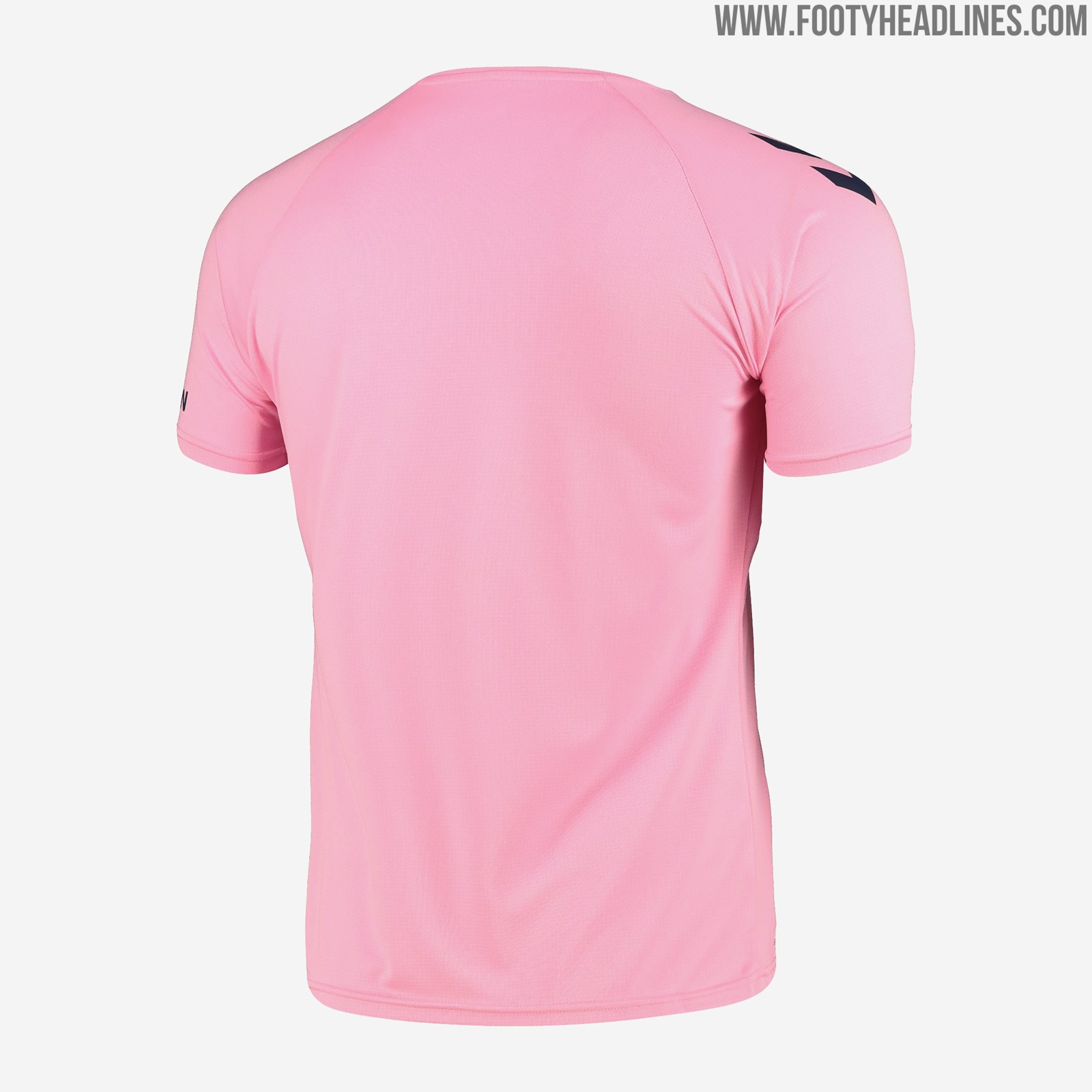 Pretty Pink: 2 Hummel Everton 20-21 Training Kits + Full Collection ...