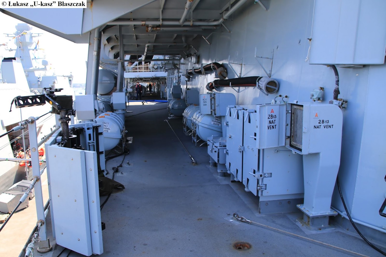 W obiektywie shipspottera czyli z migawką nad portową sadzawką: Z cyklu ...