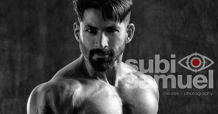 Shirtless Bollywood Men: Vivan Bhatena beefs up