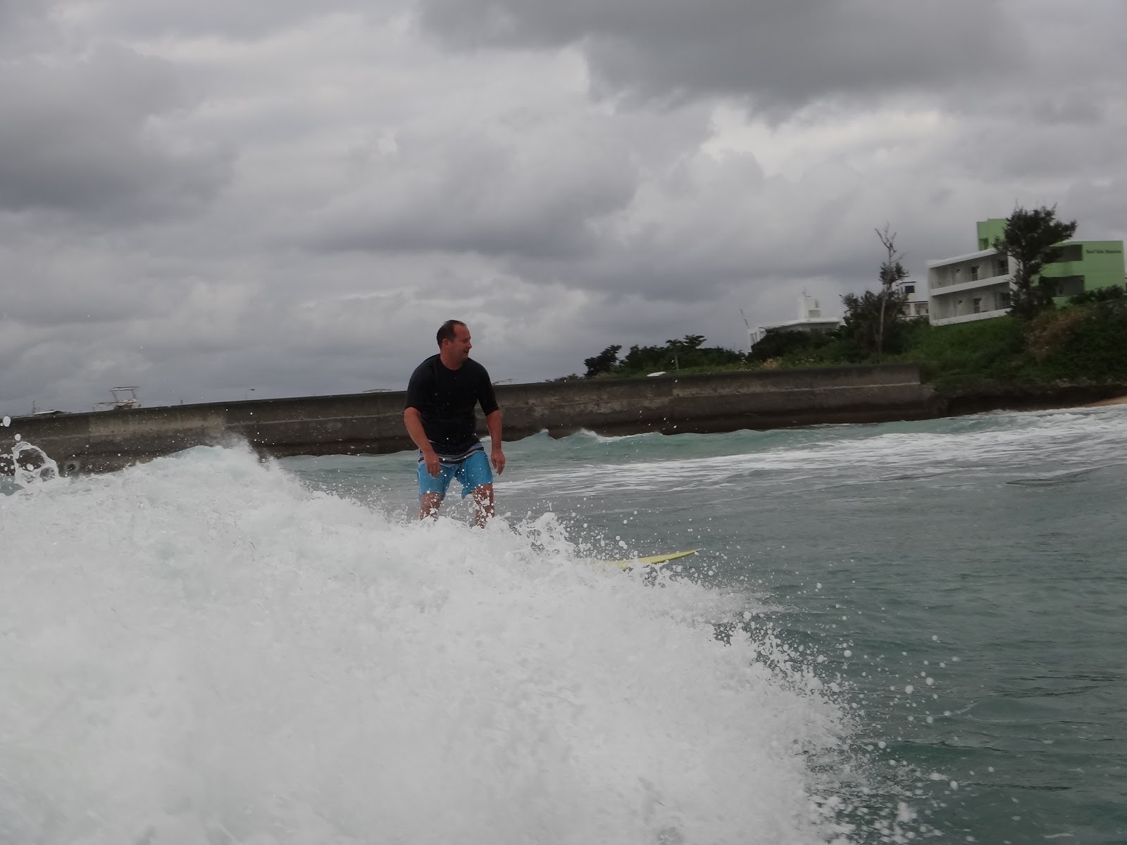 Happy Surfing Okinawa