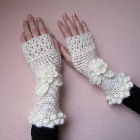 Tina's handicraft : 70 different designs for gloves