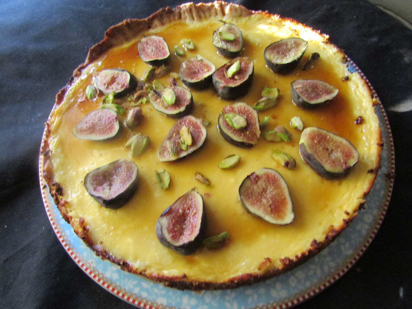 Canela kitchen (gloria): Ricotta tart with honey and figs (Tarta de ...