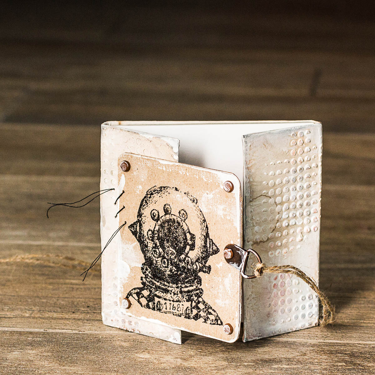 Вперемешку: Double door notebook / Двустворчатый блокнот))