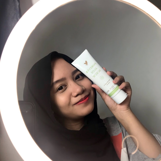 FOREVER LIVING ALOE SCRUB REVIEW - Myraaaaawr