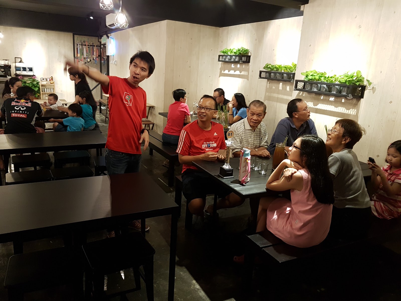 Runners.Cafe (we run we eat): Malaysia's first runners' meetup cafe by ...