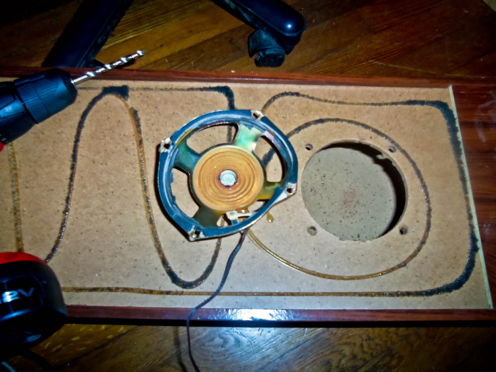 Blair Menace: Homemade spring reverb chamber