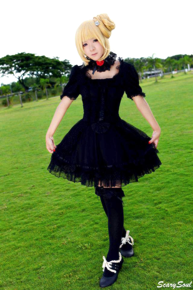 The Quest of The Photographer Wannabe: Gothic Lolita Photo Shoot