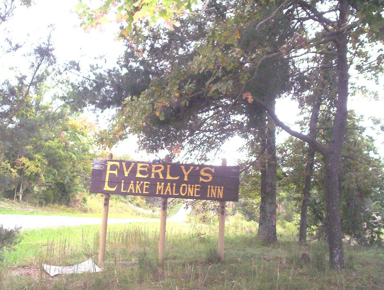 KENTUCKY-PICTURES-AMERICA: BURN-OUT REMAINS OF THE EVERLYS LAKE MALONE ...