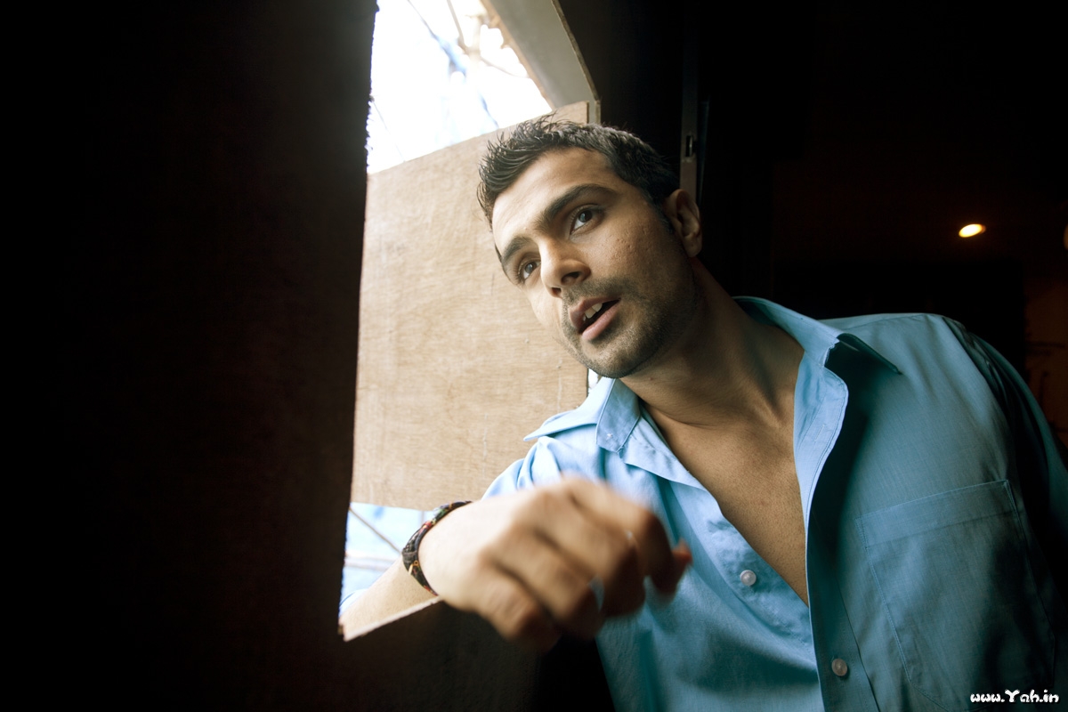 Ashmit Patel Bollywood Actors Wallpapers-SantaBanta-Hungama ...