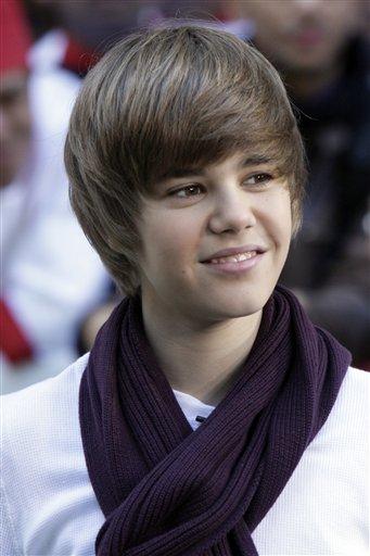 JUSTIN BIEBER