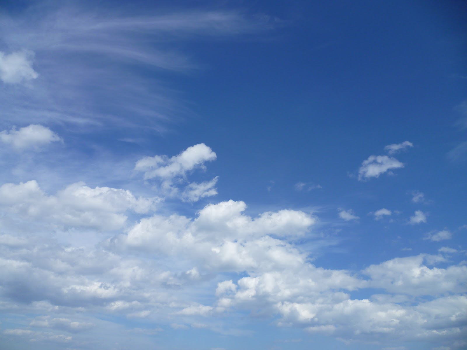 Textura de cielo azul con nubes. | Todas las texturas