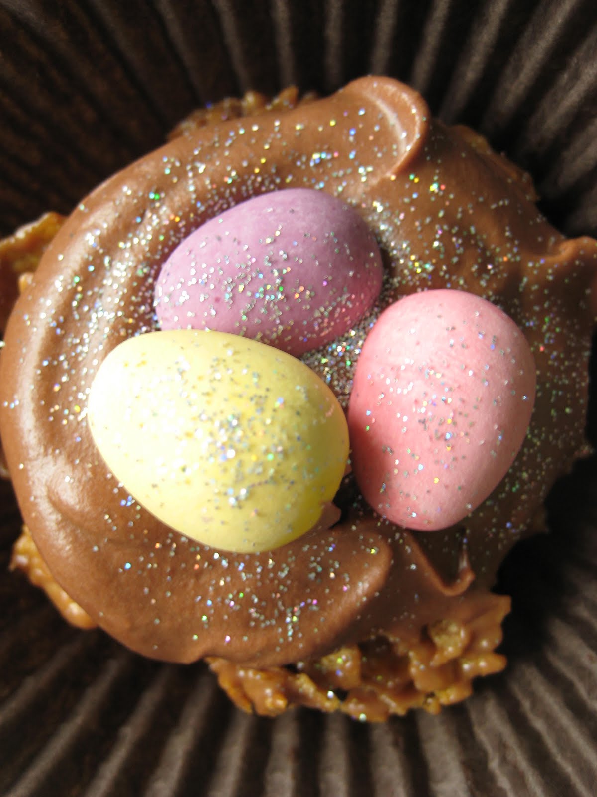 Stealing Good Design: Mars Bar Cornflake Cakes (Easter Style-eeeee!)