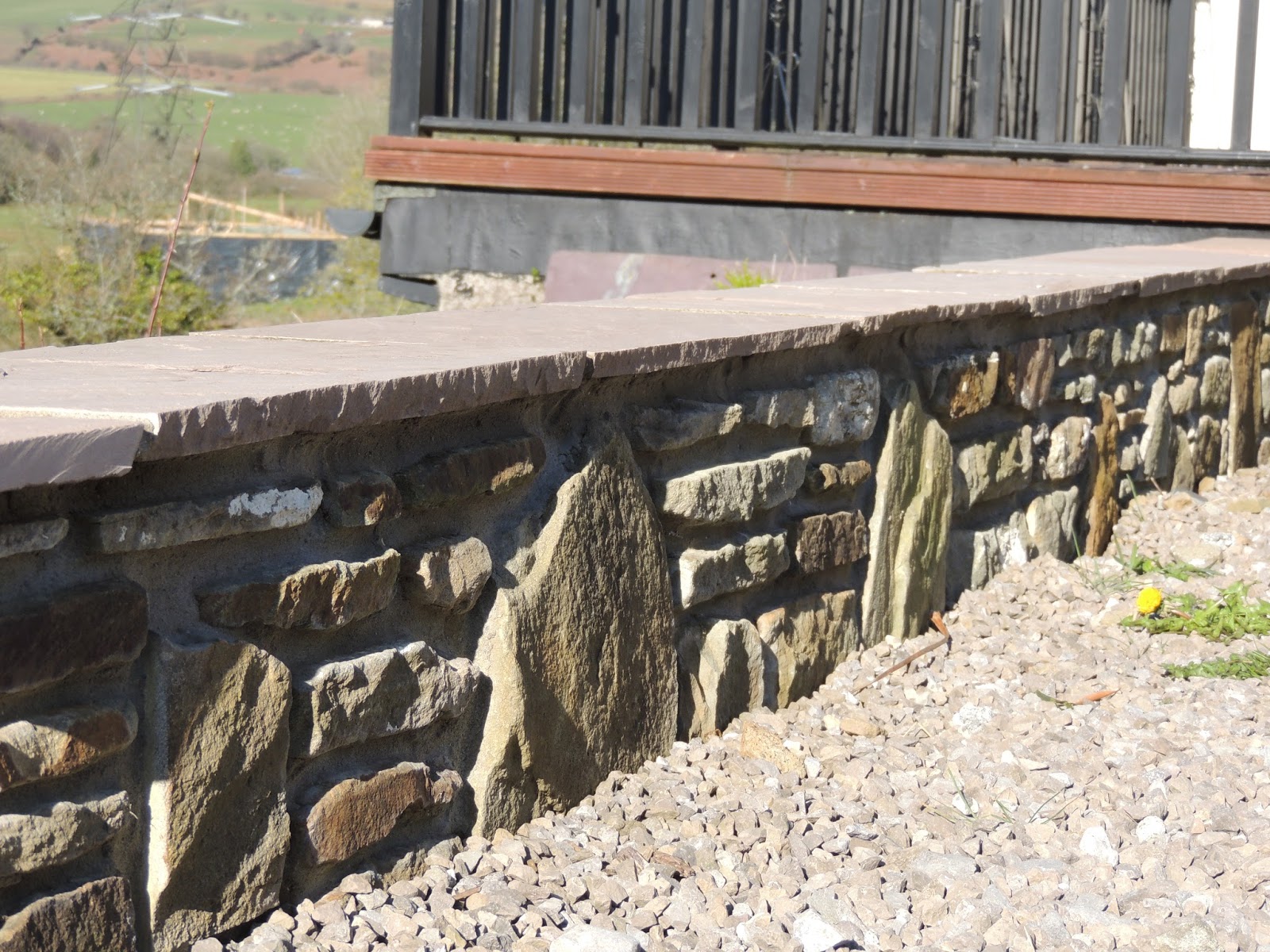CWM LLYNFI BRICKLAYING : Dwarf stone wall