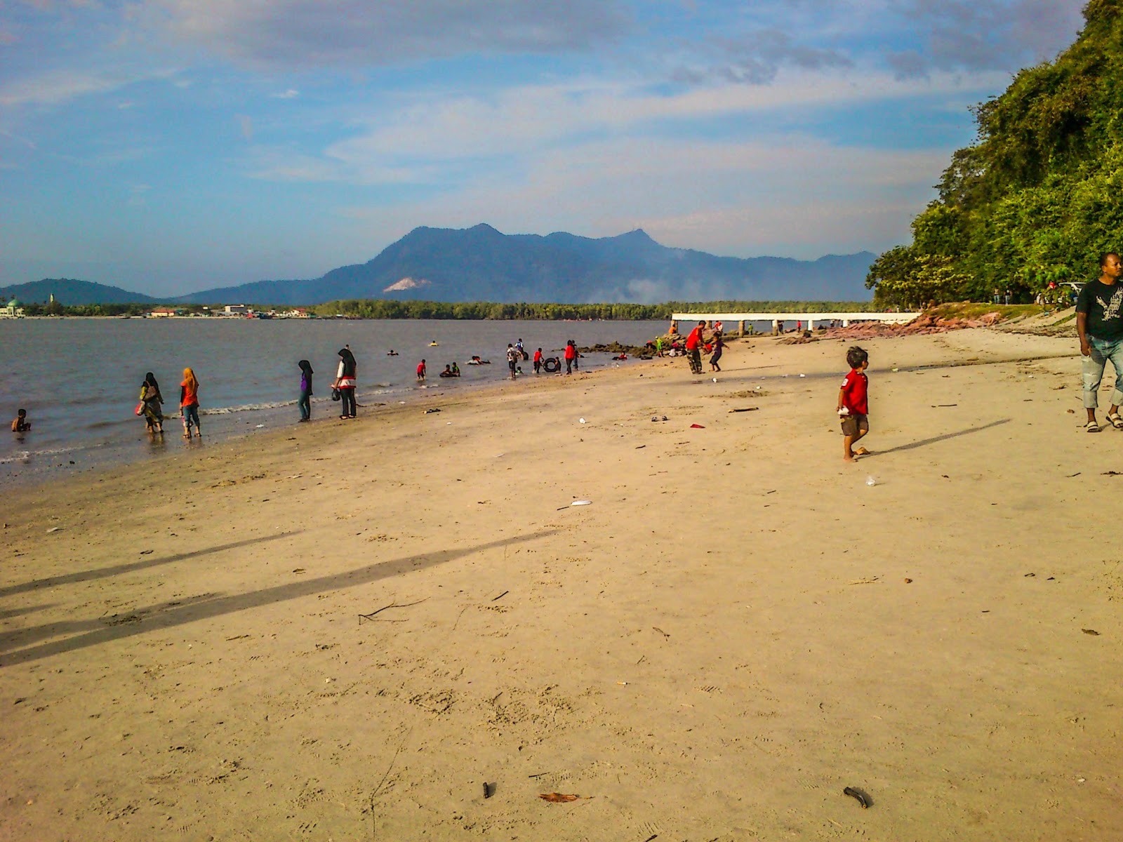Budak Letrik: Ada apa di Tanjung Dawai & Pantai Merdeka?