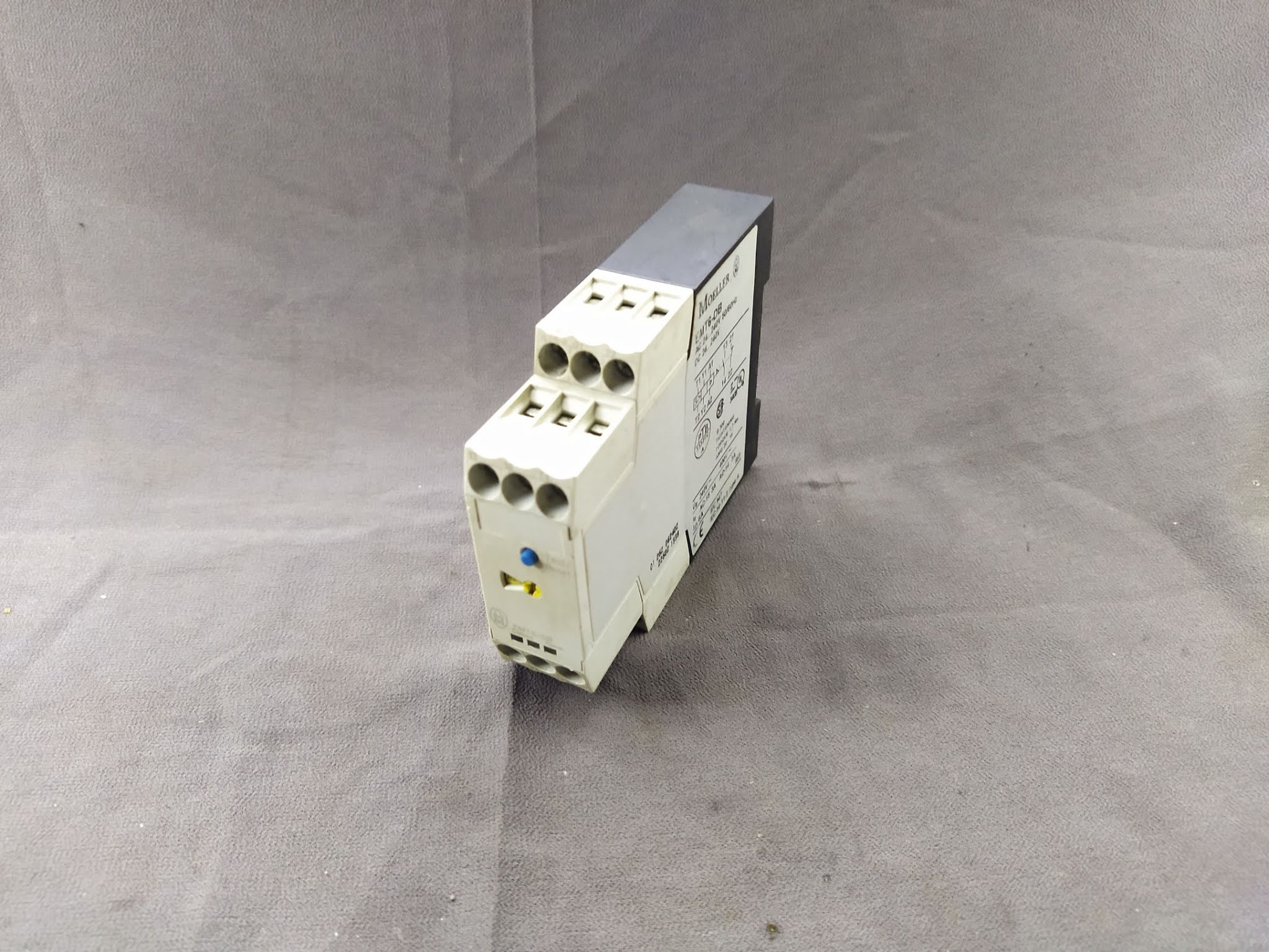 MOELLER EMT6-DB THERMISTOR OVERLOAD RELAY 24-240V AC/DC