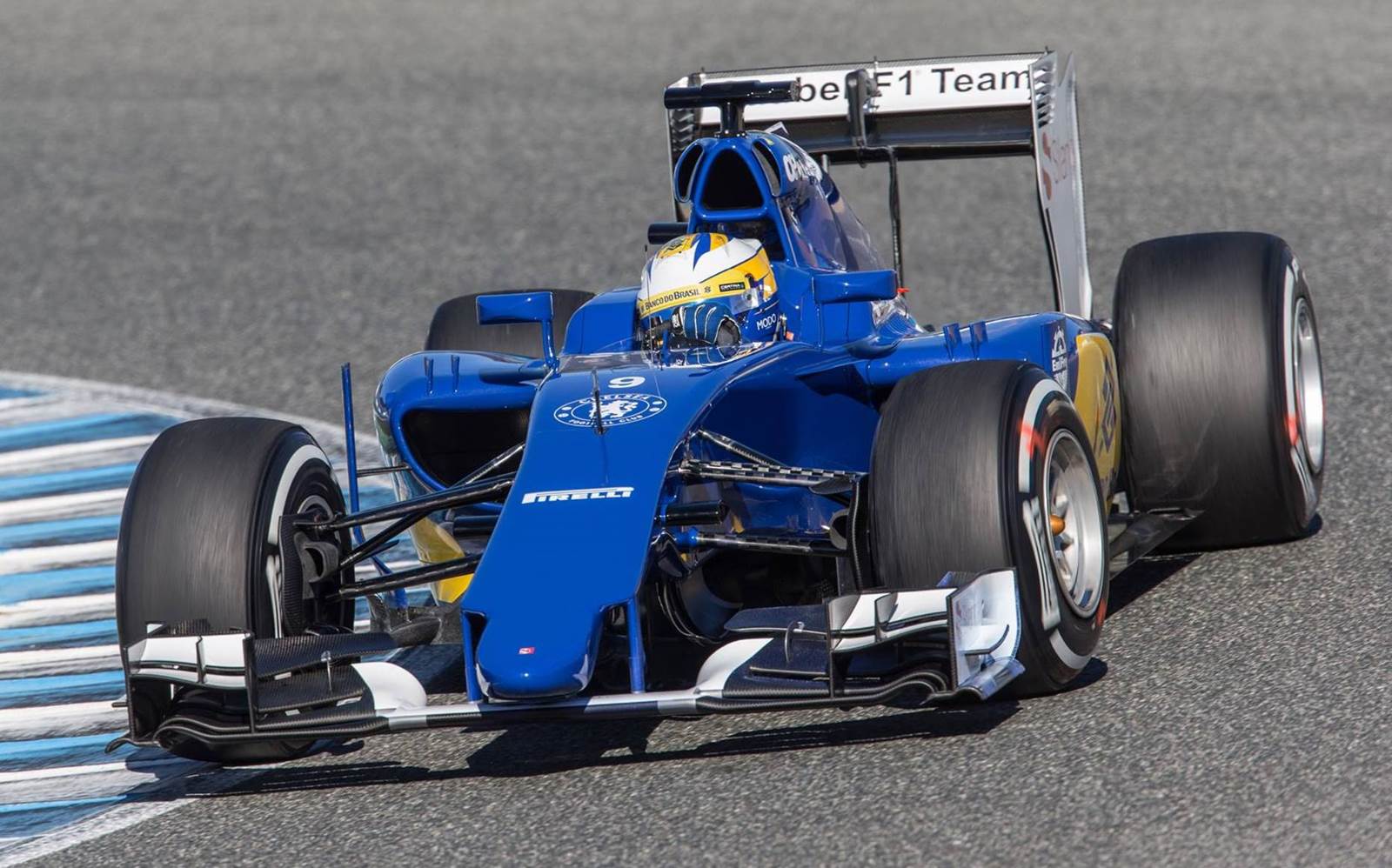 Mercedes-AMG começa F-1 2015 liderando com Rosberg