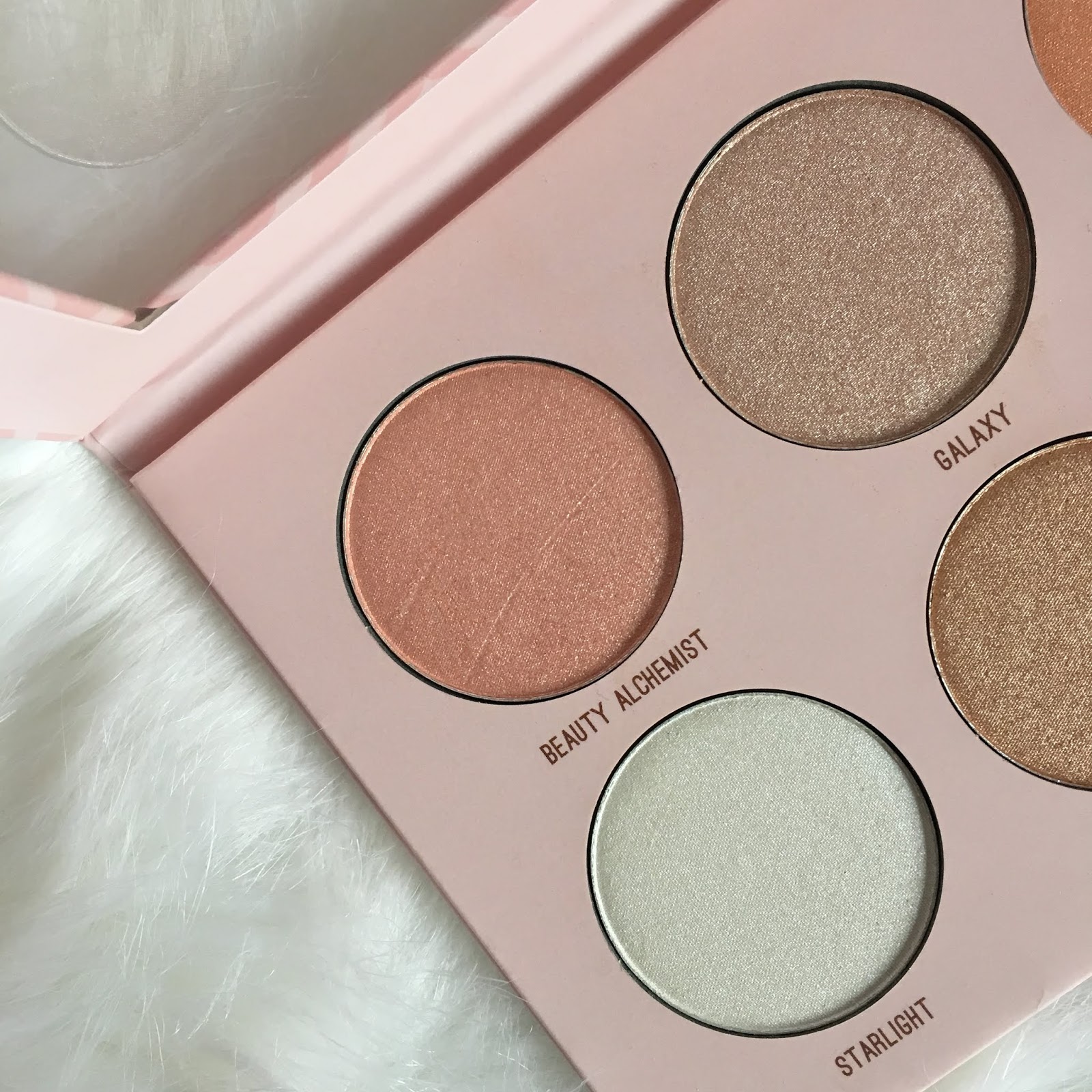 Ruby Rose İluminadora Highlighter Palette