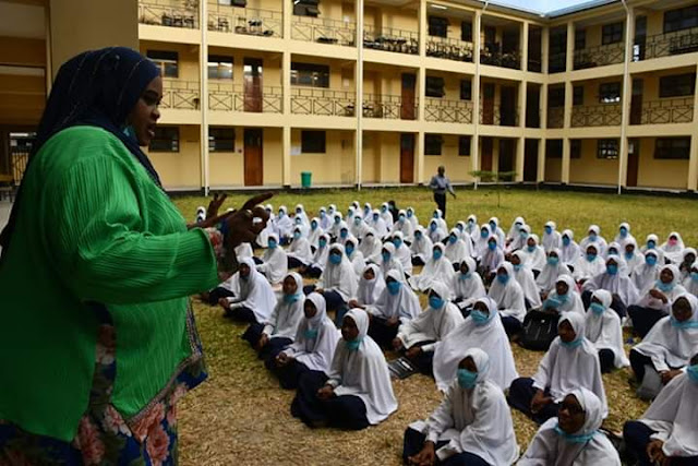 Waziri wa Elimu Zanzibar afanya ziara katika shule Unguja