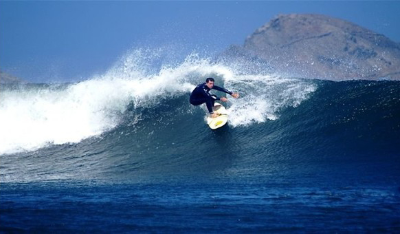 Las 5 mejores playas para practicar surf en el Perú | Viajes del Perú ...