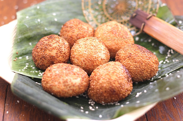 adobo down under: Deep fried buchi (sesame balls) with purple yam filling
