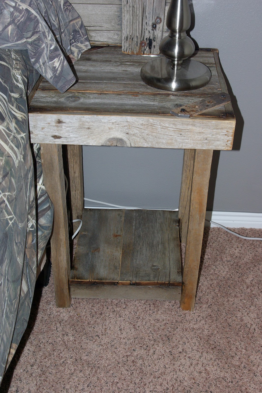 Reclaimed Rustics: Rustic Tailgate Headboard