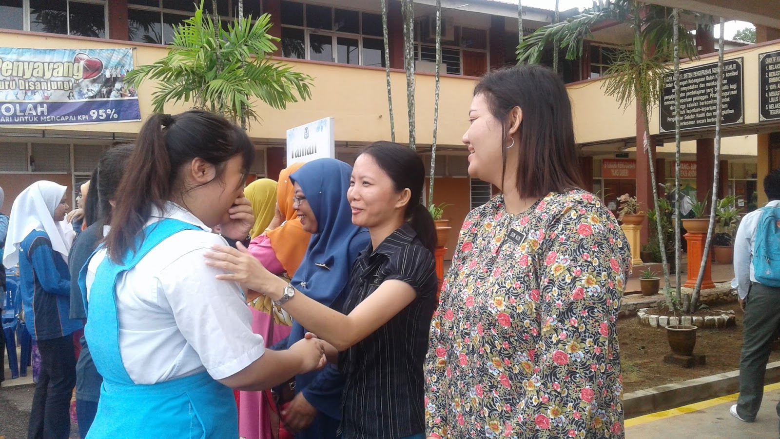 Laman Rasmi Pusat sumber SMK Buloh Kasap: November 2016