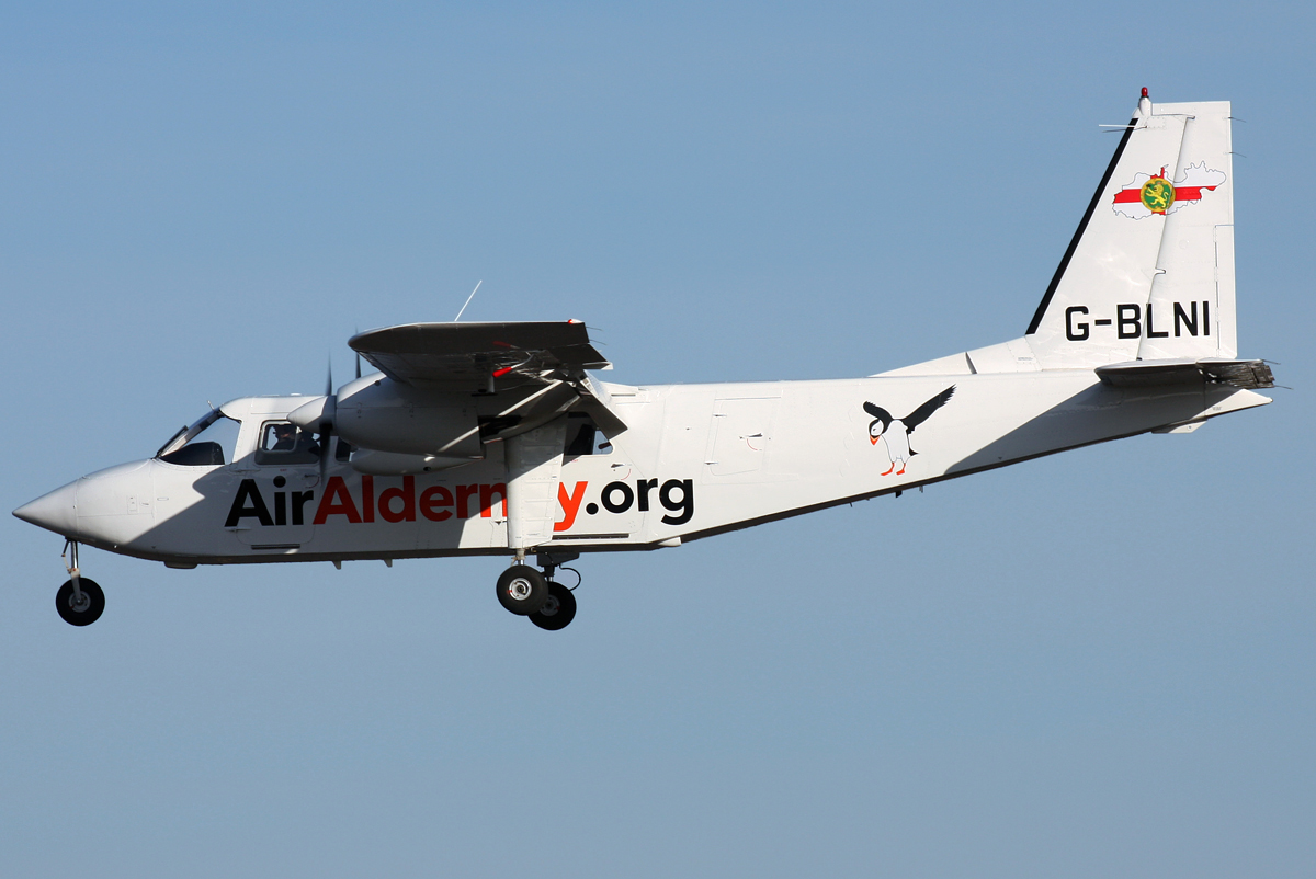 LONDON BIGGIN HILL AIRPORT EGKB/BQH IMAGES by Terry Wade: G-BLNI BN2P ...