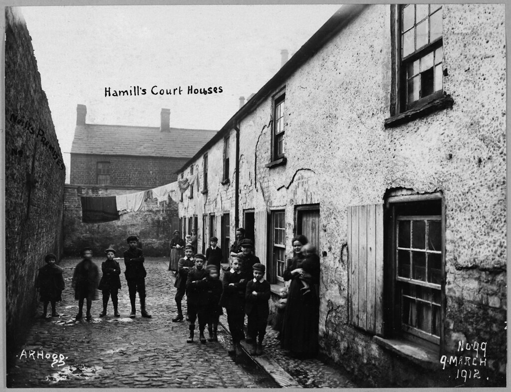 60 Amazing Vintage Photographs Capture Street Life in Belfast in the ...