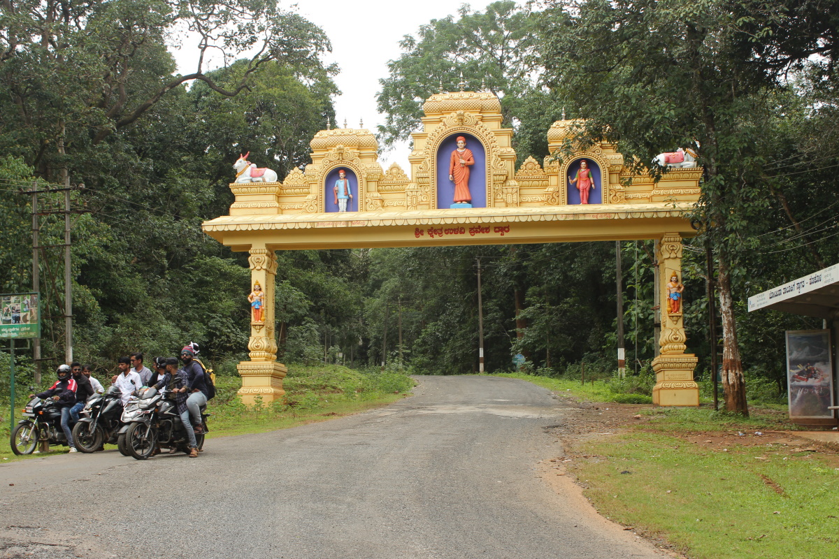 Journeys across Karnataka: Channabasaveshwara Gudi, Ulavi
