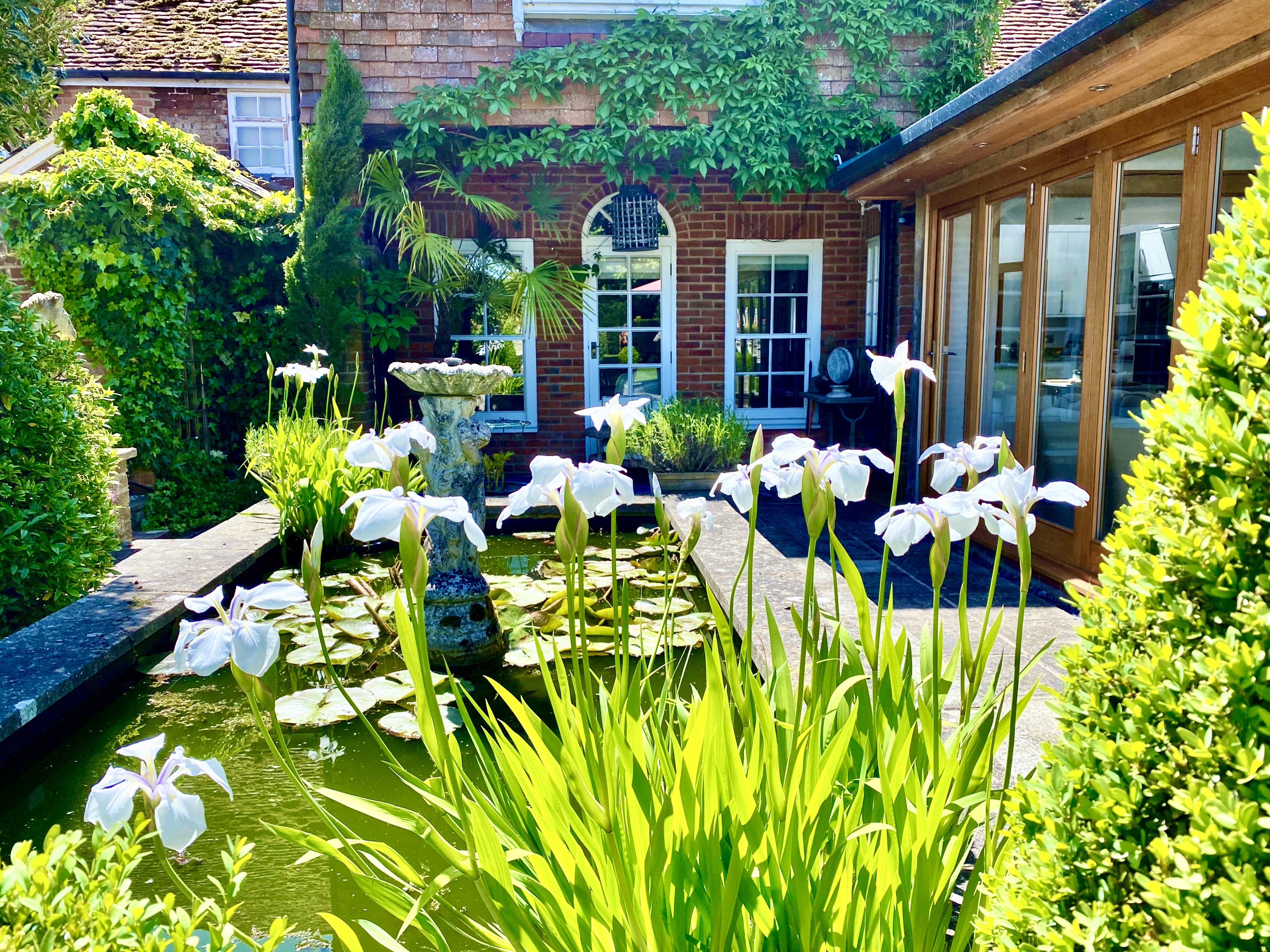 Herry's Journal: Old Swan House Garden in June 2020