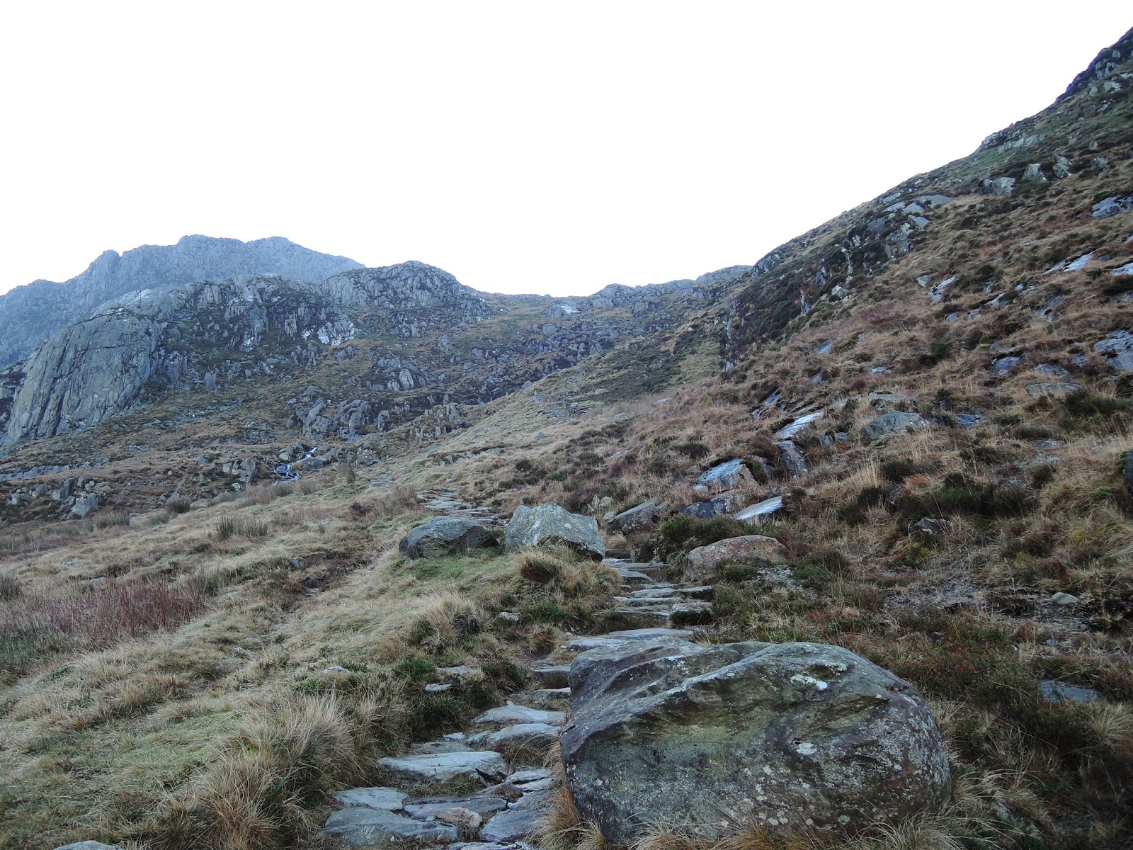 Simons Out and About: Y Gribin ridge to Glyder Fawr and Y Garn Descent.