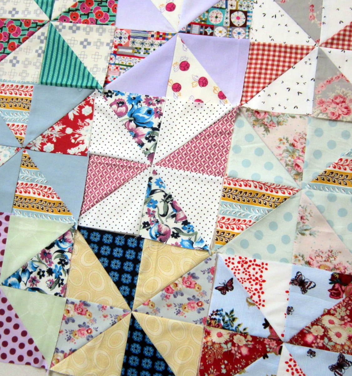 Kokaquilts: pinwheels on point