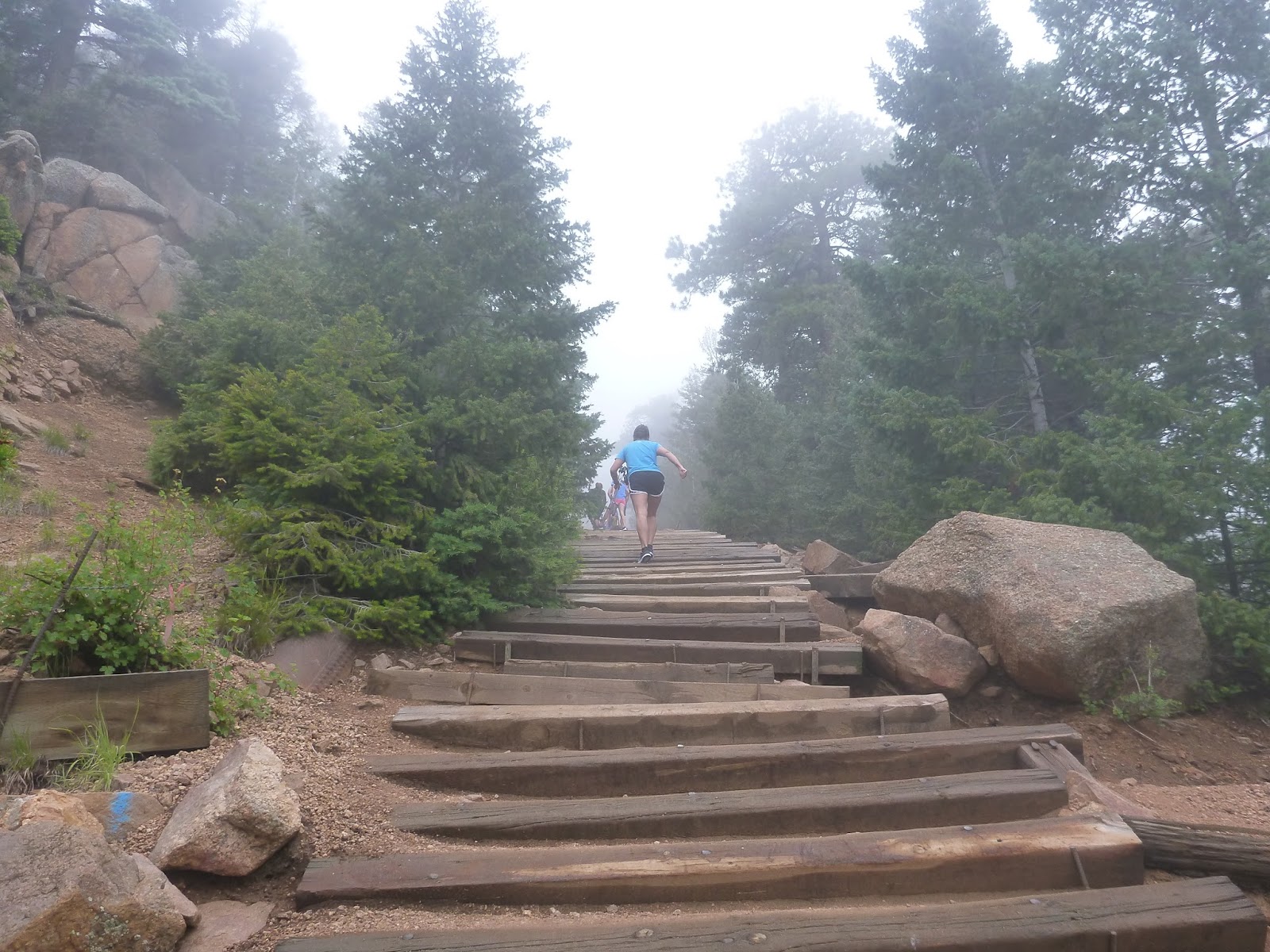 Hiking the Rockies ... and Beyond: Manitou Springs Incline- 2500 steps ...