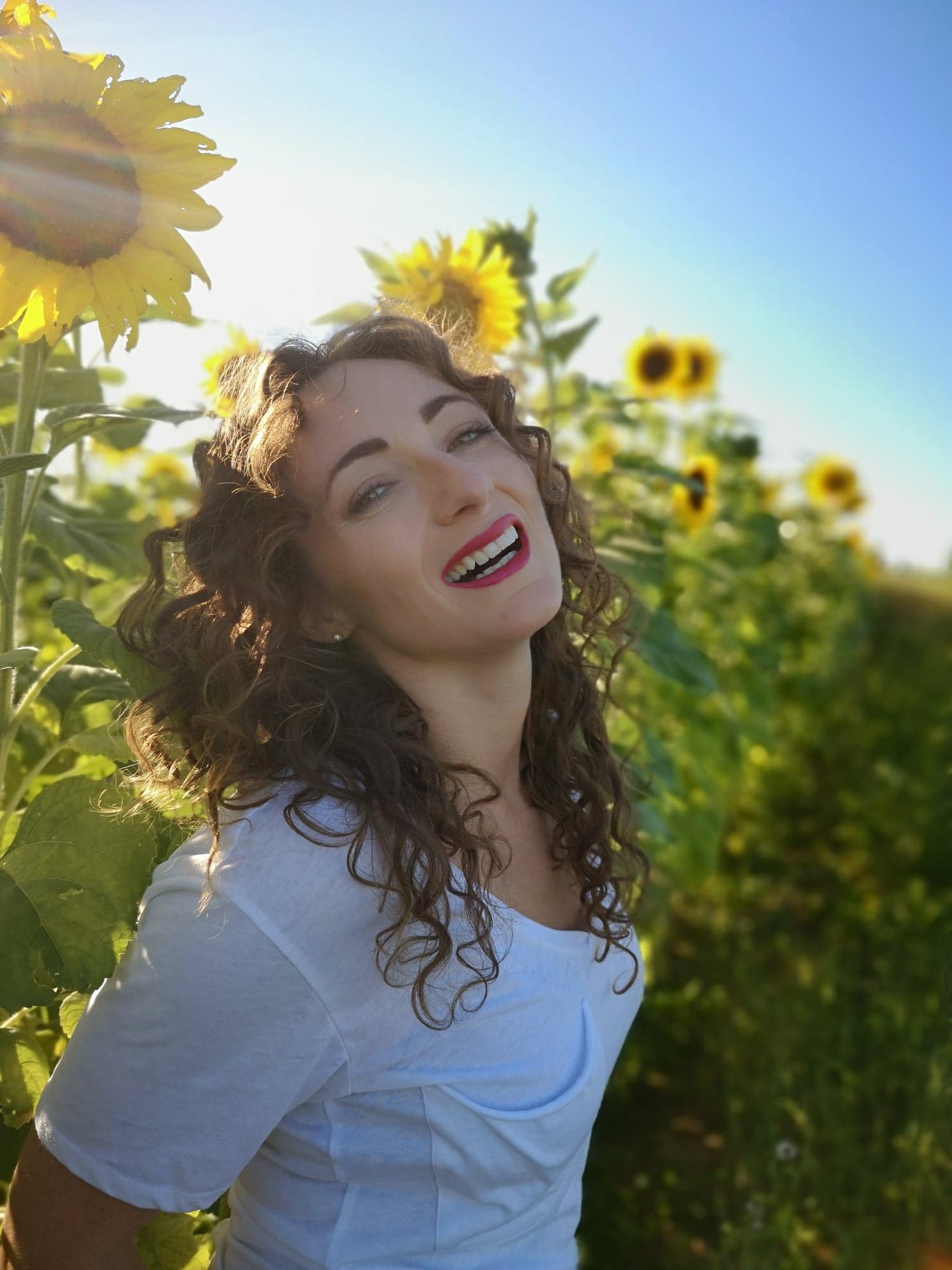 Canadian Alt Pop Singer Apryll Aileen Sends Message for Women to ...