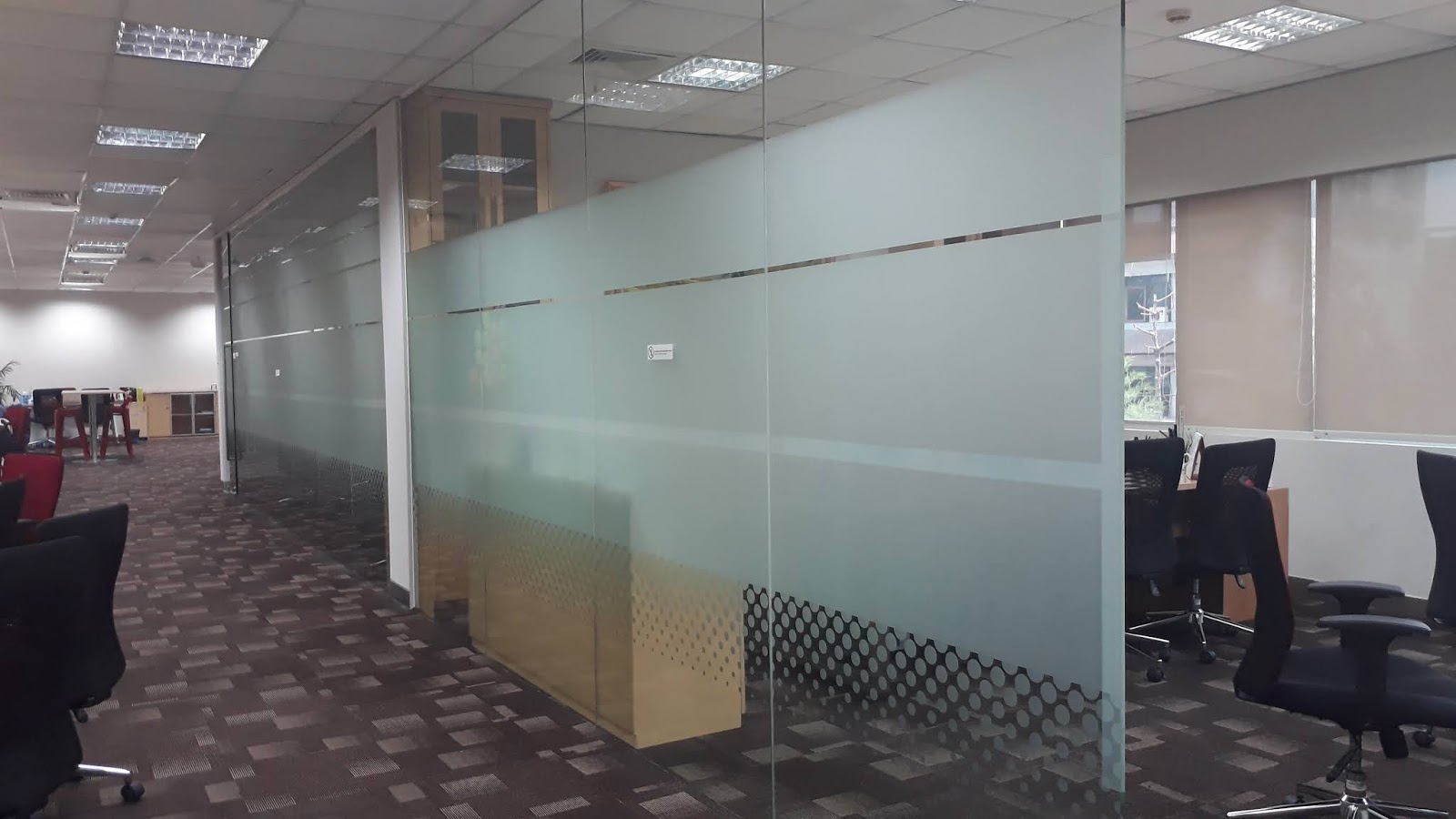 STIKER KACA KANTOR / STICKER KACA SANDBLAST - Stiker Kaca Film Gedung ...