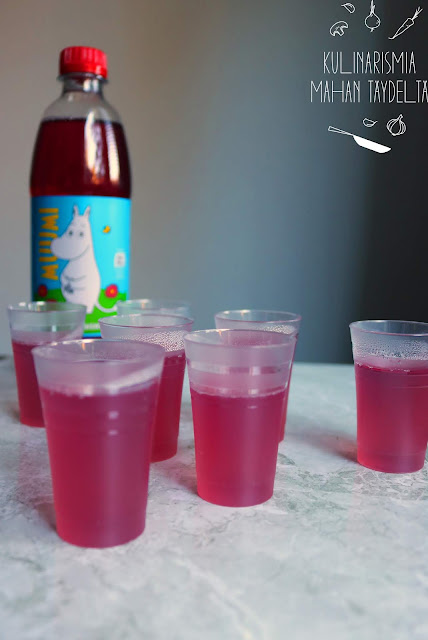 Muumilimsa jello shots K18 (vegaaninen) | Kulinarismia mahan täydeltä