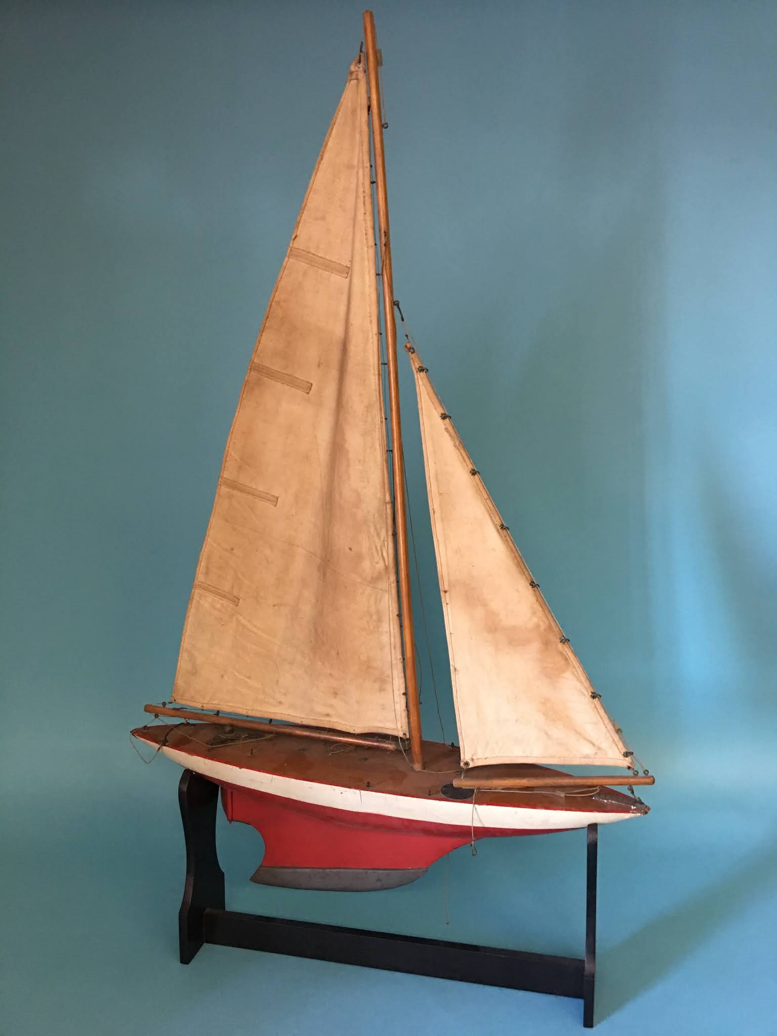 Boldon Auction Galleries: Plain Sailing