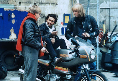 REVOLVER | Zeitschrift für Film | SAMSTAG: ‚TREFFER‘