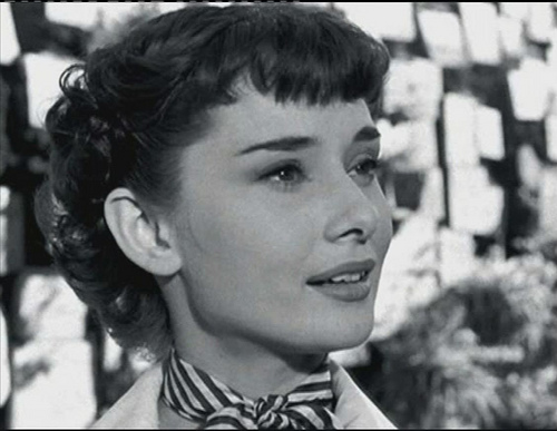 Sulilo: What do I see in her?!?