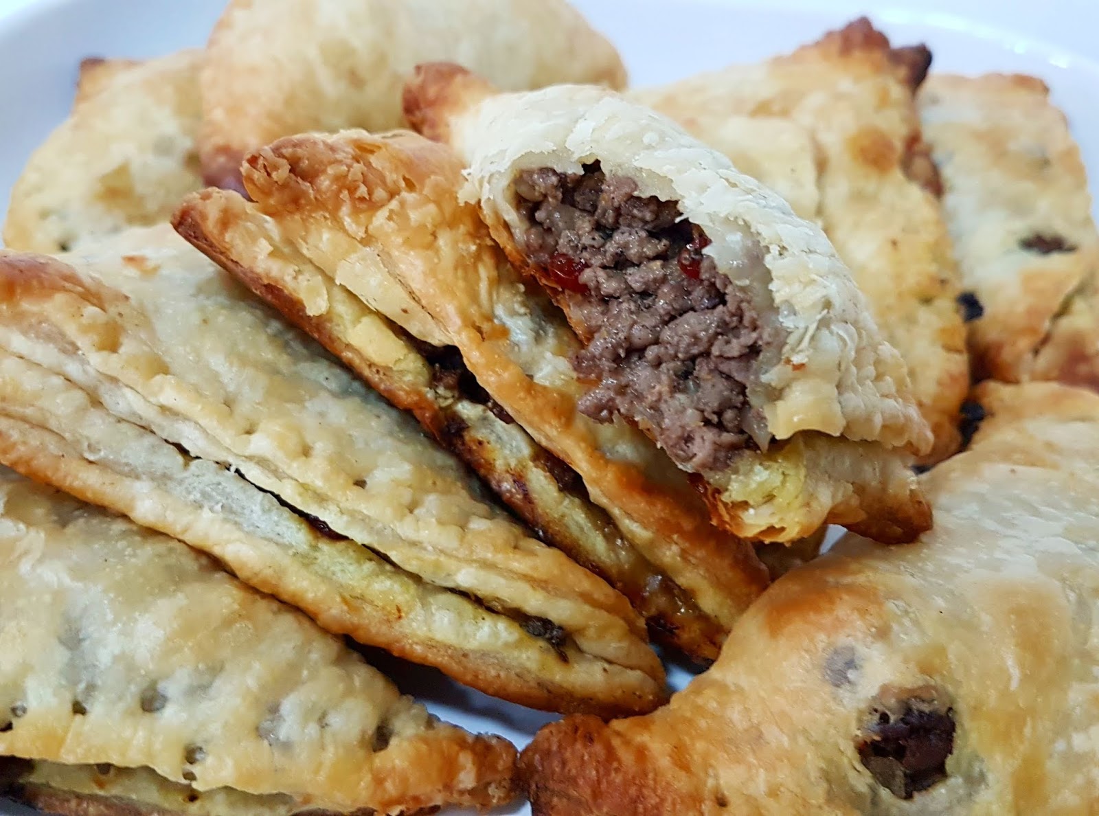 Maryam's Culinary Wonders: 1328. Puffed Meat Pastries