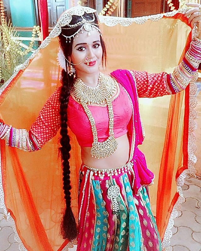 Gunjan Pant Pictures, Wallpaper, Image Gallery, Bold and Beautiful ...